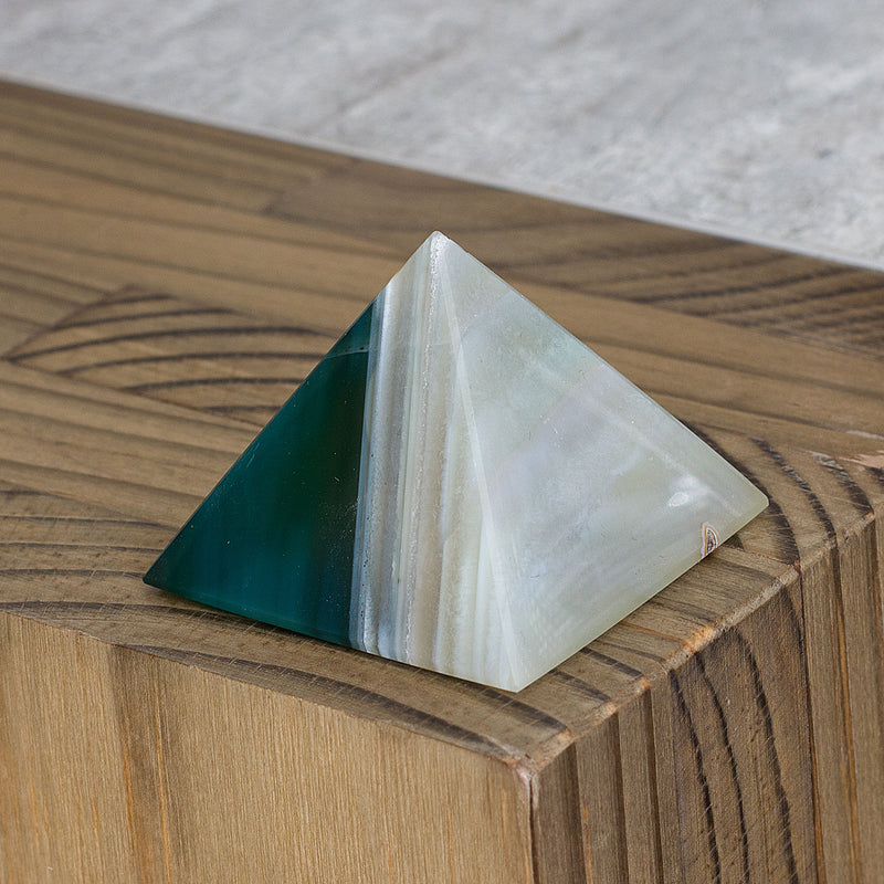 Agate Pyramid - Green & White - Mi Chakra