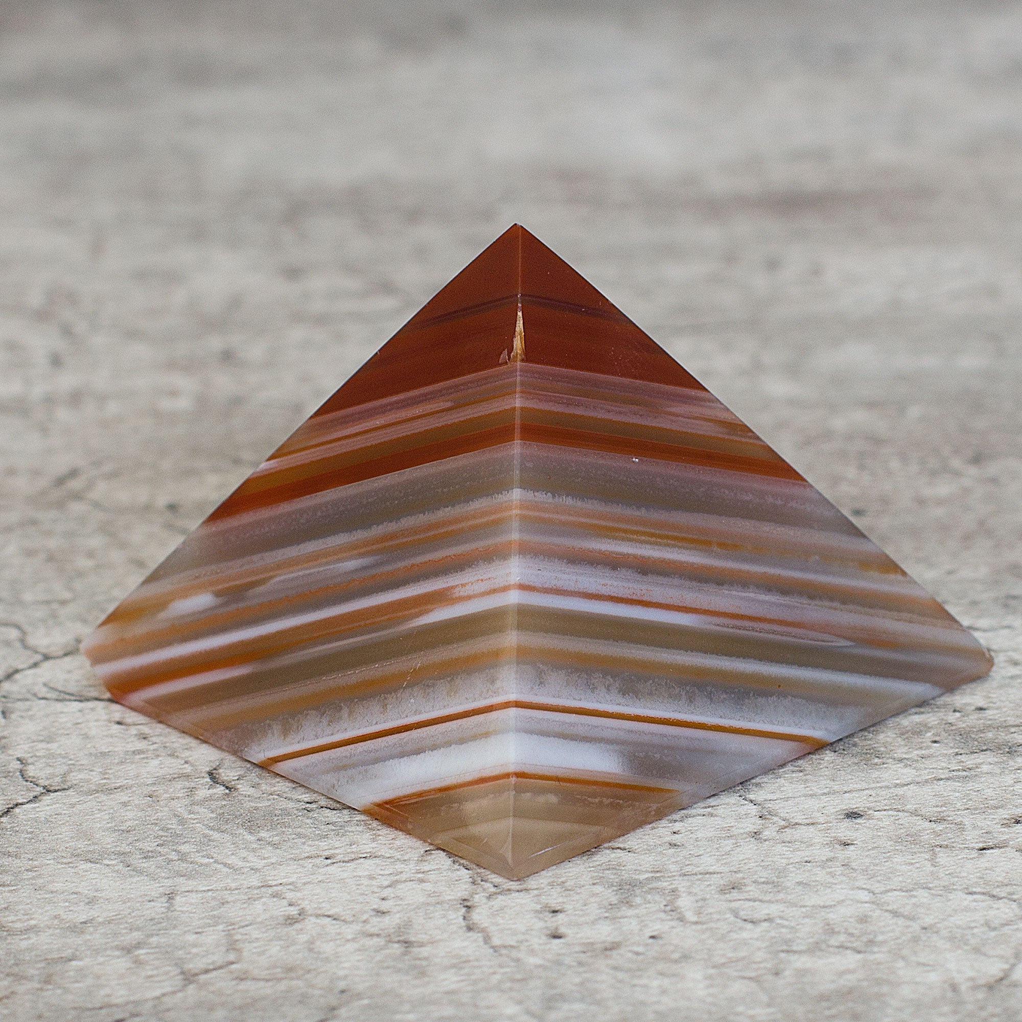 Agate Pyramid - Orange & White - Mi Chakra