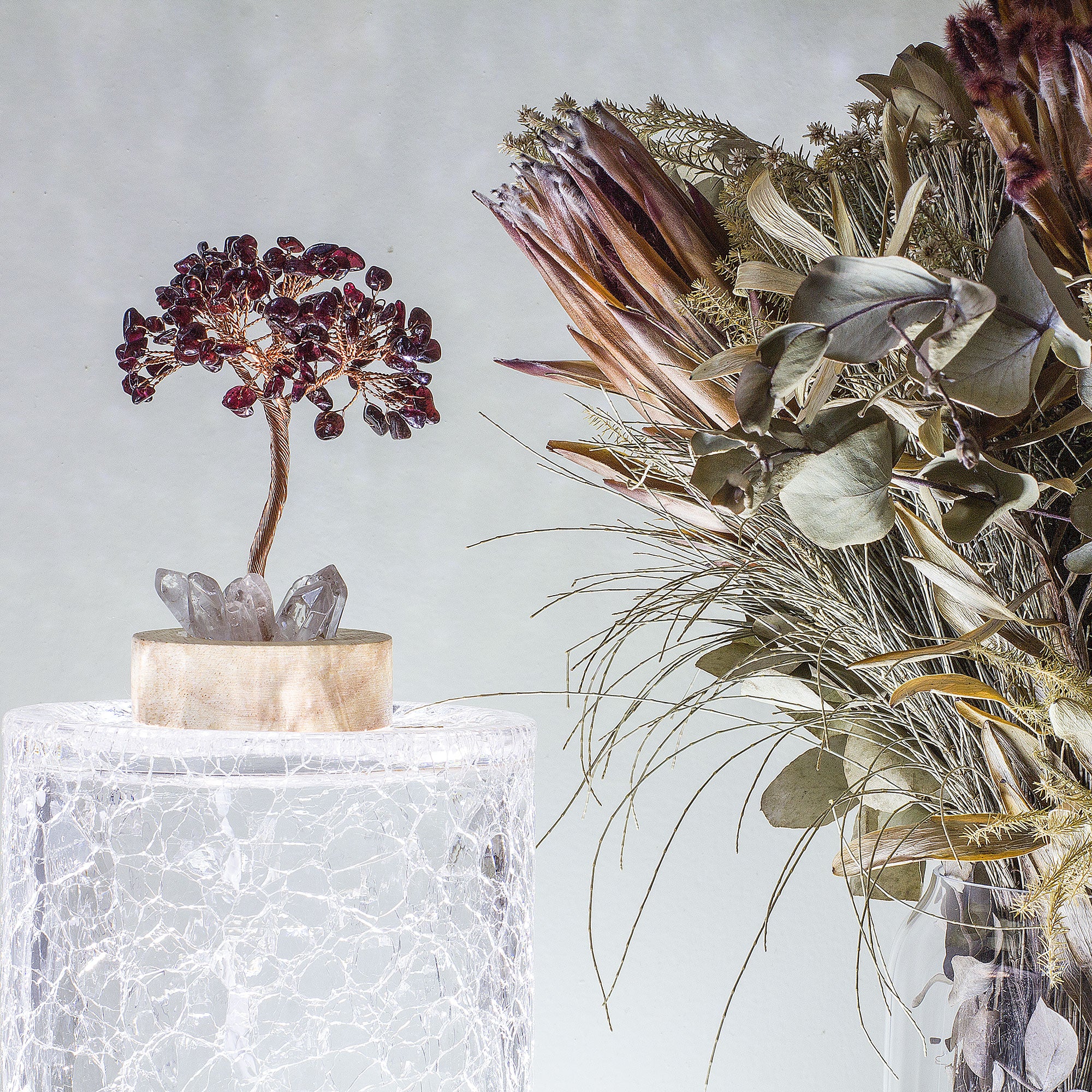 Crystal gemstone tree of life - Night light - Garnet - Mi Chakra