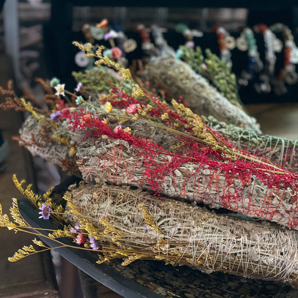 White Sage Imphepo Hand Rolled Smudge Sticks - Mi Chakra