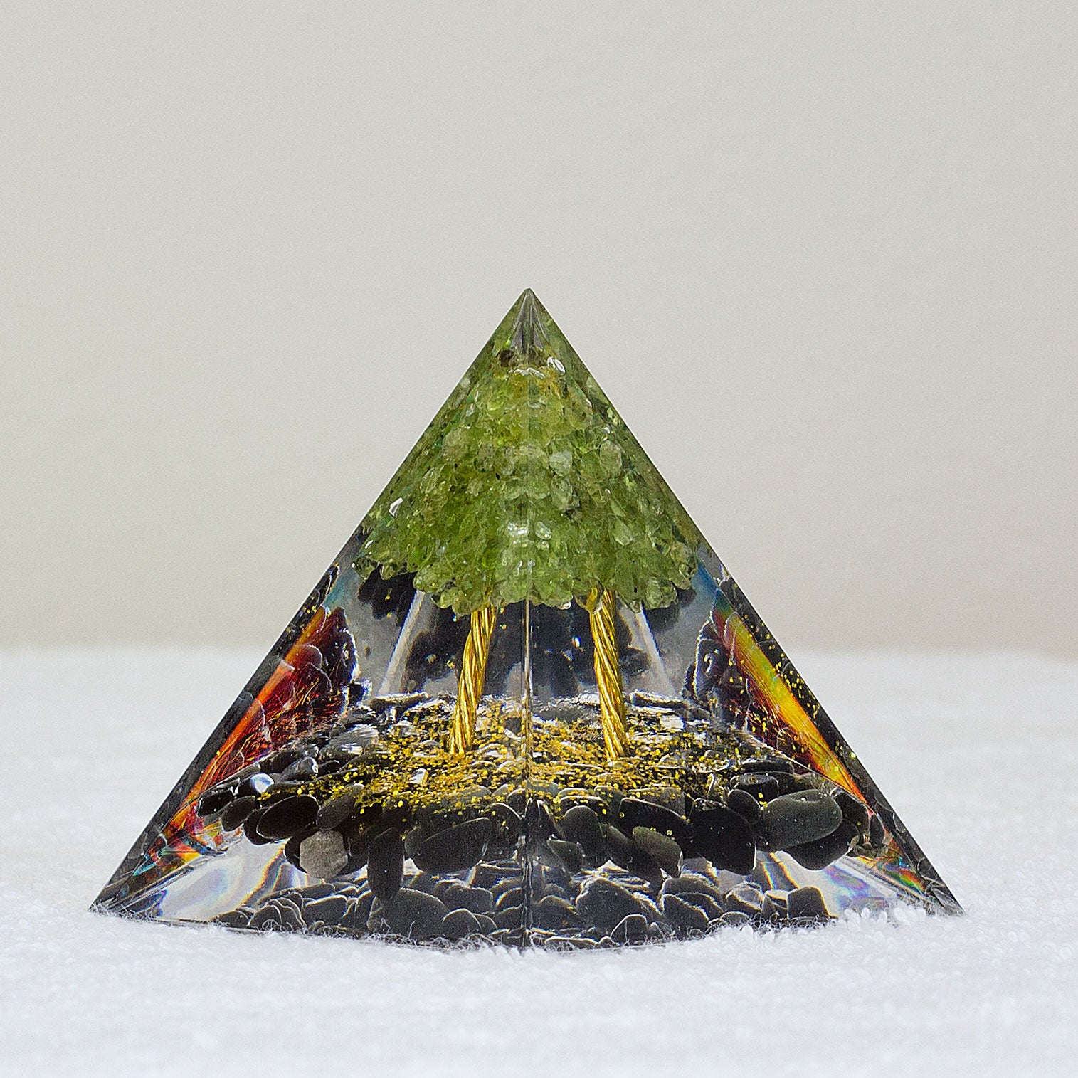 Orgonite Pyramid - Obsidian - Mi Chakra